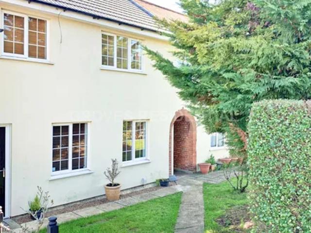 The Crescent, London, KT3 3LG, United Kingdom | 3 bed house for rent #167265381 | Rentberry
