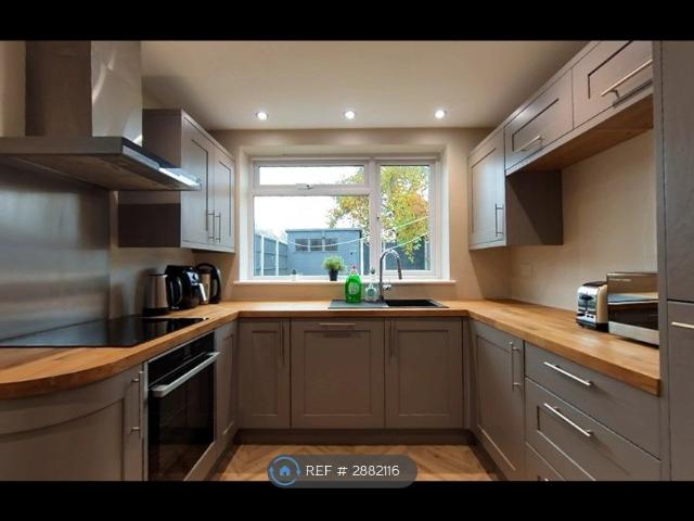 The Crescent, Stapleford, Nottingham NG9, 3 bed semi detached house to rent, £1,395 pcm | PrimeLocation