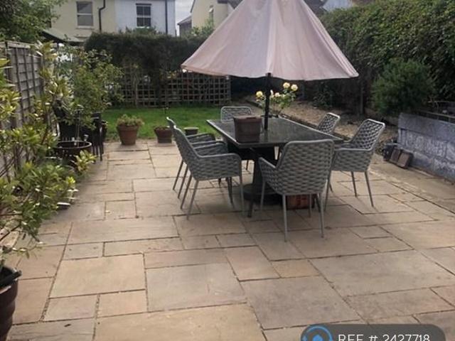 The Crescent, Sutton, SM1 4 bed semi detached house to rent £2,750 pcm £635 pw