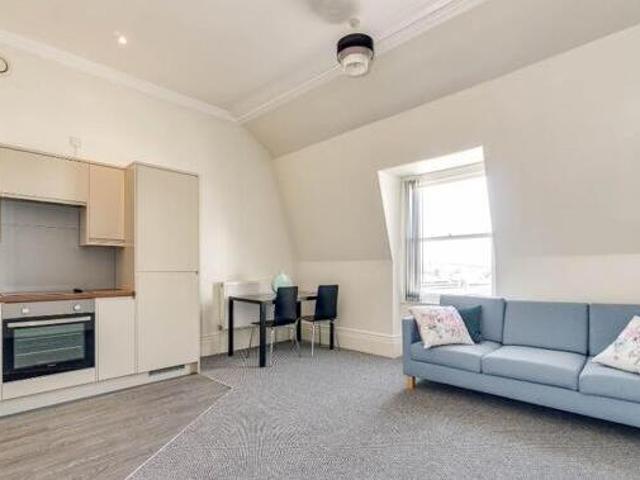 The Crescent, Plymouth, 2 Bedroom Apartment