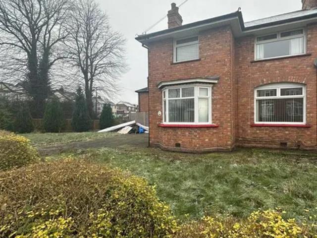 The Crescent, Wednesbury, WS10 9BE, United Kingdom | 3 bed duplex for rent #138593216 | Rentberry