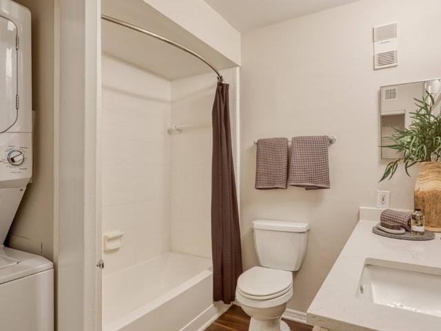 The Crest on Hampton Hollow 2 Bedroom Apartment for Rent at 3408 Hampton Hollow Dr, Fairland, MD 20904 Fairland
