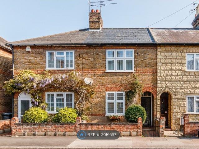 The Croft, Maidenhead SL6, 3 bed terraced house to rent, £2,200 pcm | PrimeLocation
