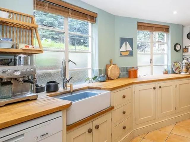 The Crooked Billet, 14 15 Crooked Billet, London, SW19 4RQ, United Kingdom | 2 bed house for rent #167081675 | Rentberry