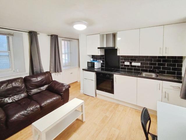 The Cross, Cupar KY15, 1 bed flat to rent, £600 pcm | PrimeLocation