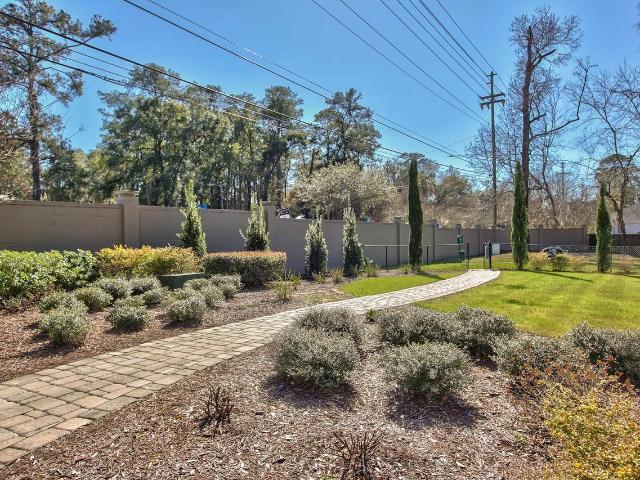 The Crossing at 2600 1 Bedroom Apartment for Rent at 2600 Miccosukee Rd, Tallahassee, FL 32308 Melody Hills