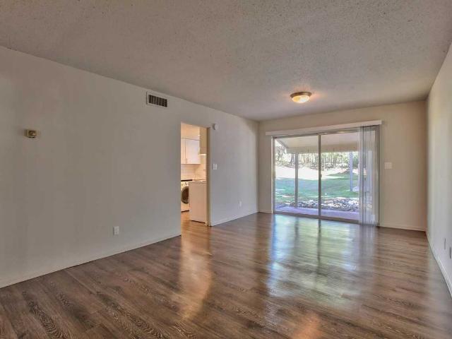 The Crossing at 2600 1 Bedroom Apartment for Rent at 2600 Miccosukee Rd, Tallahassee, FL 32308 Melody Hills