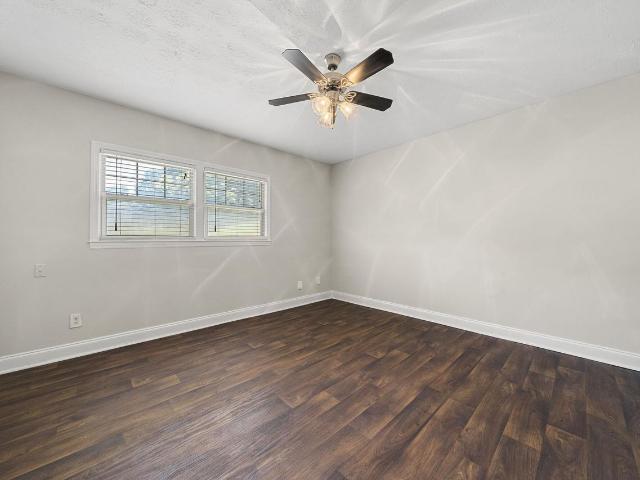The Crossing at Henderson Mill Apartment Homes 3 Bedroom Apartment for Rent at 3386 Lansbury Village Dr, Chamblee, GA 30341