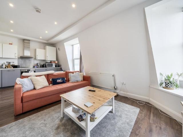 The Cut, Waterloo, SE1 1 bed apartment to rent £2,300 pcm £531 pw