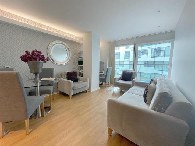 The Cube, Wharfside Street, Birmingham 1 bed apartment to rent £1,375 pcm £317 pw
