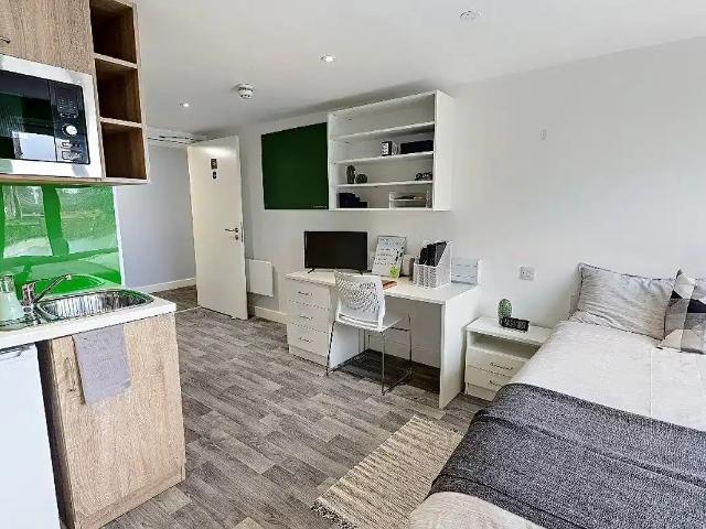 The Cube Greenwich, London Has an Apartment