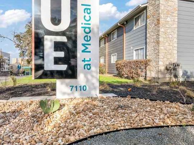 The CUE at Medical Center 1 Bedroom Apartment for Rent at 7110 Wurzbach Rd, San Antonio, TX 78240