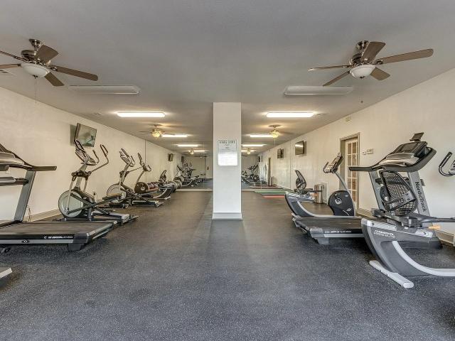 The Current Apartments 2 Bedroom Apartment for Rent at 4101 Nw Expressway, Oklahoma City, OK 73116