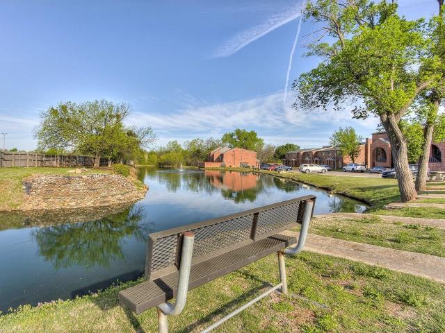 The Current Apartments 2 Bedroom Apartment for Rent at 4101 Nw Expressway, Oklahoma City, OK 73116
