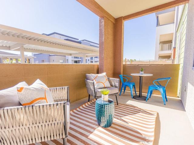The Curve at Gilbert 2 Bedroom Apartment for Rent at 445 E Germann Rd, Gilbert, AZ 85297