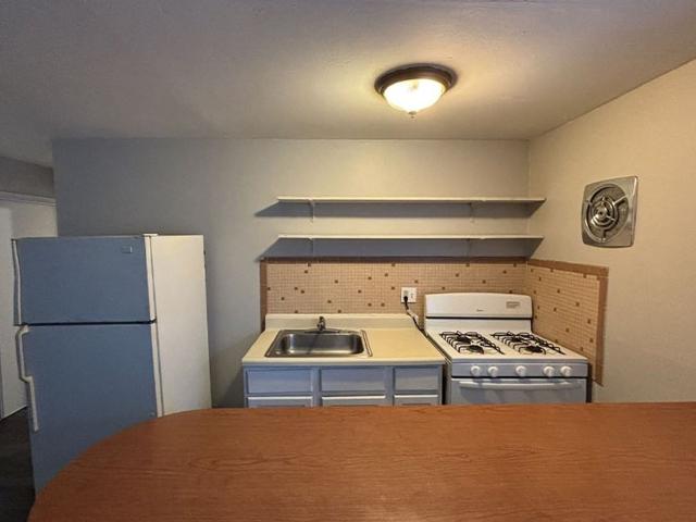 The Amy Studio Apartment for Rent at 3233 Whitfield Ave, Cincinnati, OH 45220 Clifton