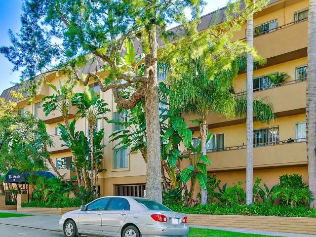The Amalfi 1 Bedroom Apartment for Rent at 918 Havenhurst Dr, West Hollywood, CA 90046 West Hollywood