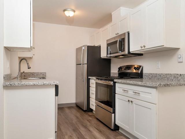 The Anderson Apartments: Renovated Units, Great Location! 1 Bedroom Apartment for Rent at 616 N Anderson St, Tacoma, WA 98406 North End