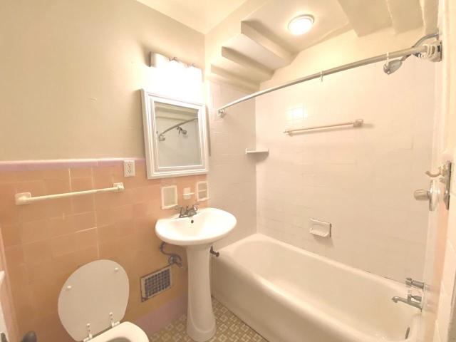 The Annason 2 Bedroom Apartment for Rent at 2121 E Capitol Dr, Shorewood, WI 53211