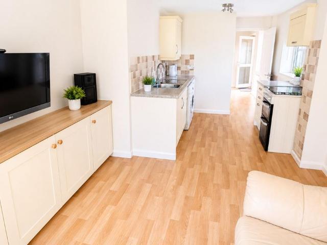 The Annexe, Green Lane, Hemel Hempstead 1 bed property to rent £1,395 pcm £322 pw