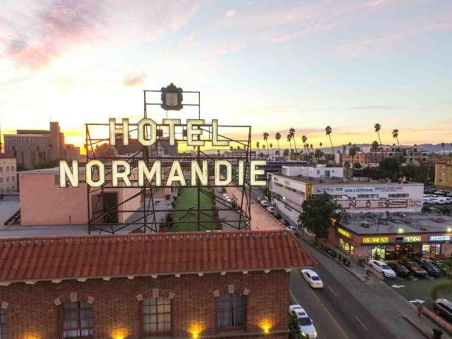 The Abbey Apts. Spacious Bedrooms. Brand New Designed Modern Apt Homes! CALL NOW! Studio Apartment for Rent at 3550 W 6th St, Los Angeles, CA 90020 Wilshire Center Koreatown