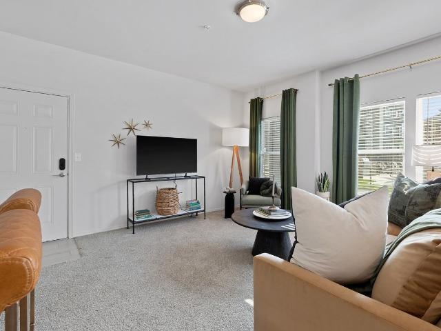 The Adirondack 2 Bedroom Apartment for Rent at 4580 S Bass Pro Dr, Independence, MO 64055 39th East