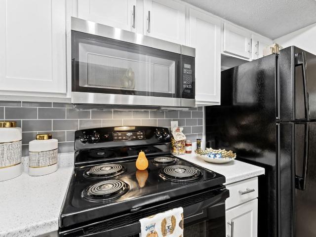 The Admiral Apartments 1 Bedroom Apartment for Rent at 3808 Post Oak Blvd, Euless, TX 76040