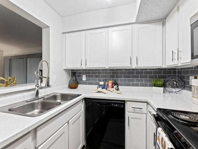 The Admiral Apartments 1 Bedroom Apartment for Rent at 3808 Post Oak Blvd, Euless, TX 76040