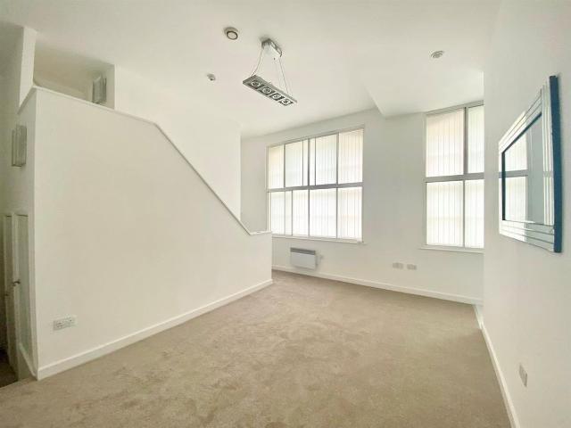 The Albany, Old Hall Street L3, 2 bed flat to rent, £1,000 pcm | PrimeLocation