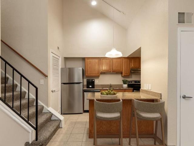 The Alcove Troy 1 Bedroom Apartment for Rent at 2600 Livernois Rd, Troy, MI 48083