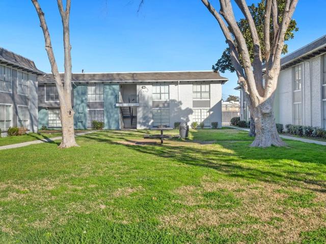 The Alora Apartments 2 Bedroom Apartment for Rent at 5500 El Camino Del Rey St, Houston, TX 77081 Gulfton