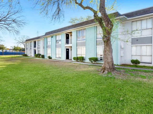 The Alora Apartments 2 Bedroom Apartment for Rent at 5500 El Camino Del Rey St, Houston, TX 77081 Gulfton