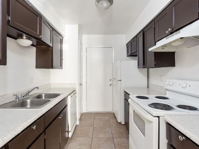 The Alora Apartments 2 Bedroom Apartment for Rent at 5500 El Camino Del Rey St, Houston, TX 77081 Gulfton
