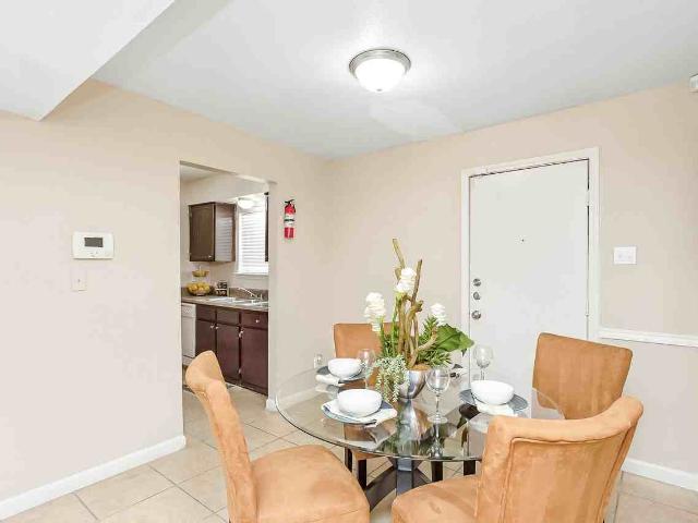 The Alora Apartments 2 Bedroom Apartment for Rent at 5500 El Camino Del Rey St, Houston, TX 77081 Gulfton
