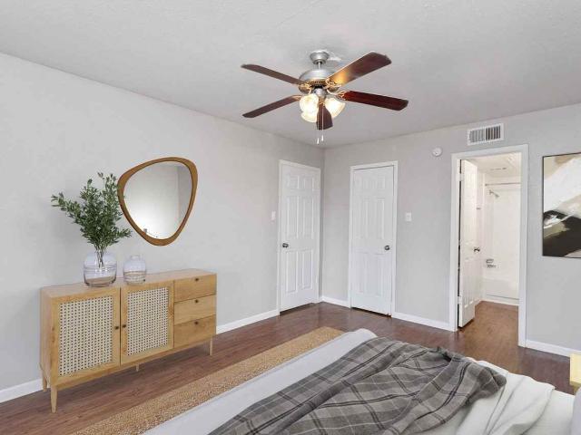 The Alora Apartments Studio Apartment for Rent at 5500 El Camino Del Rey St, Houston, TX 77081 Gulfton