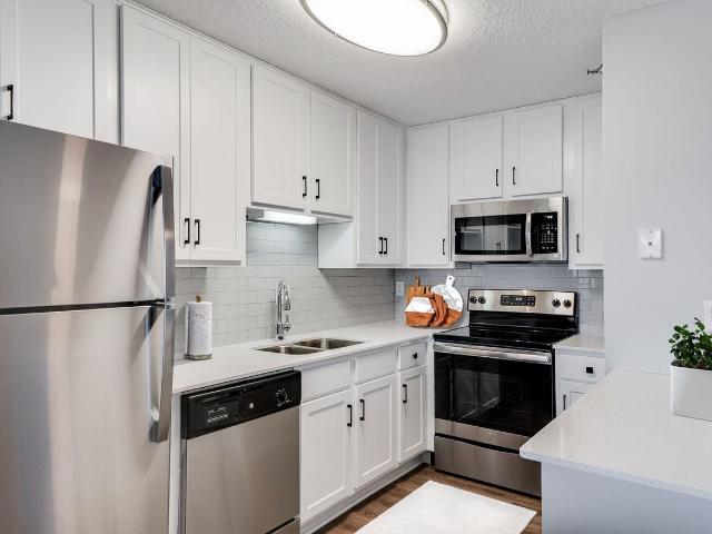 The Apex 1 Bedroom Apartment for Rent at 15101 Greenhaven Dr, Burnsville, MN 55306