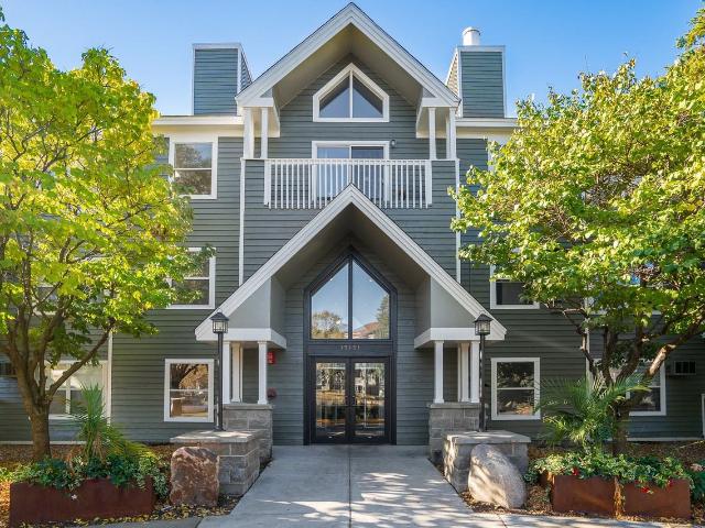 The Apex 1 Bedroom Apartment for Rent at 15101 Greenhaven Dr, Burnsville, MN 55306