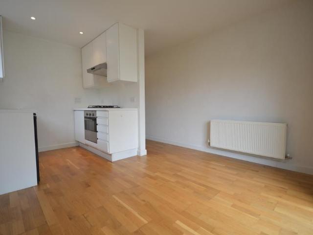 The Art House, Milford Road, Lymington, Hampshire SO41, 1 bed flat to rent, £975 pcm | PrimeLocation