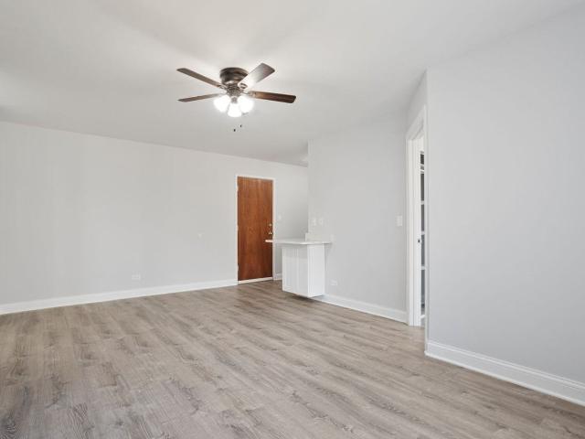 The Arbor Winthrop North 1 Bedroom Apartment for Rent at 6029 N Winthrop Ave, Chicago, IL 60660 Edgewater
