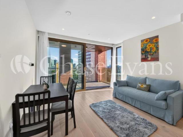 The Arc, 225 City Road, Old Street. 2 bed flat to rent £4,000 pcm £923 pw