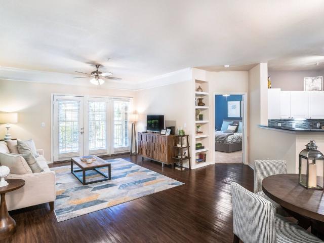 The Arches at Park Cities 1 Bedroom Apartment for Rent at 4400 W University Blvd, Dallas, TX 75209 Greenway Park