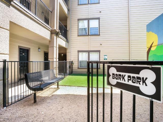 The Arches at Park Cities 2 Bedroom Apartment for Rent at 4400 W University Blvd, Dallas, TX 75209 Greenway Park