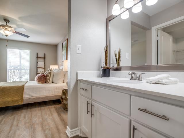 The Argyle 1 Bedroom Apartment for Rent at 1335 Silverado Dr, Houston, TX 77077 Eldridge West Oaks