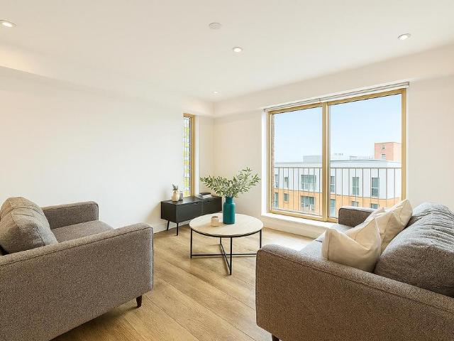 The Astley Manchester M1 2 bed apartment to rent £1,450 pcm £335 pw