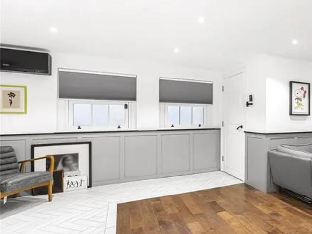 The Astronomer, 125 129 Middlesex Street, Bishopsgate, London, E1 7JF, United Kingdom | 2 bed apartment for rent #139403300 | Rentberry