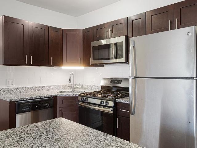 The Ashland Juneway 2 Bedroom Apartment for Rent at 7736 N Ashland Ave, Chicago, IL 60626 Rogers Park