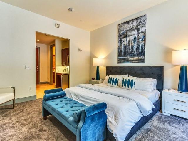 The Ashton 1 Bedroom Apartment for Rent at 2215 Cedar Springs Rd, Dallas, TX 75201 Uptown