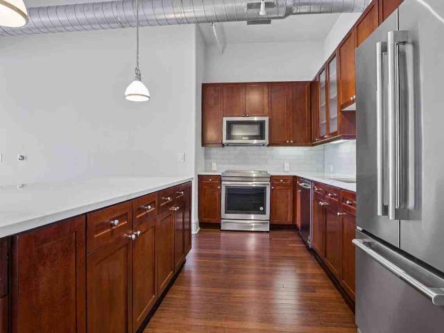 The Ashton 1 Bedroom Apartment for Rent at 2215 Cedar Springs Rd, Dallas, TX 75201 Uptown