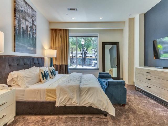 The Ashton 1 Bedroom Apartment for Rent at 2215 Cedar Springs Rd, Dallas, TX 75201 Uptown