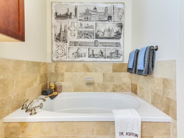 The Ashton 2 Bedroom Apartment for Rent at 2215 Cedar Springs Rd, Dallas, TX 75201 Uptown